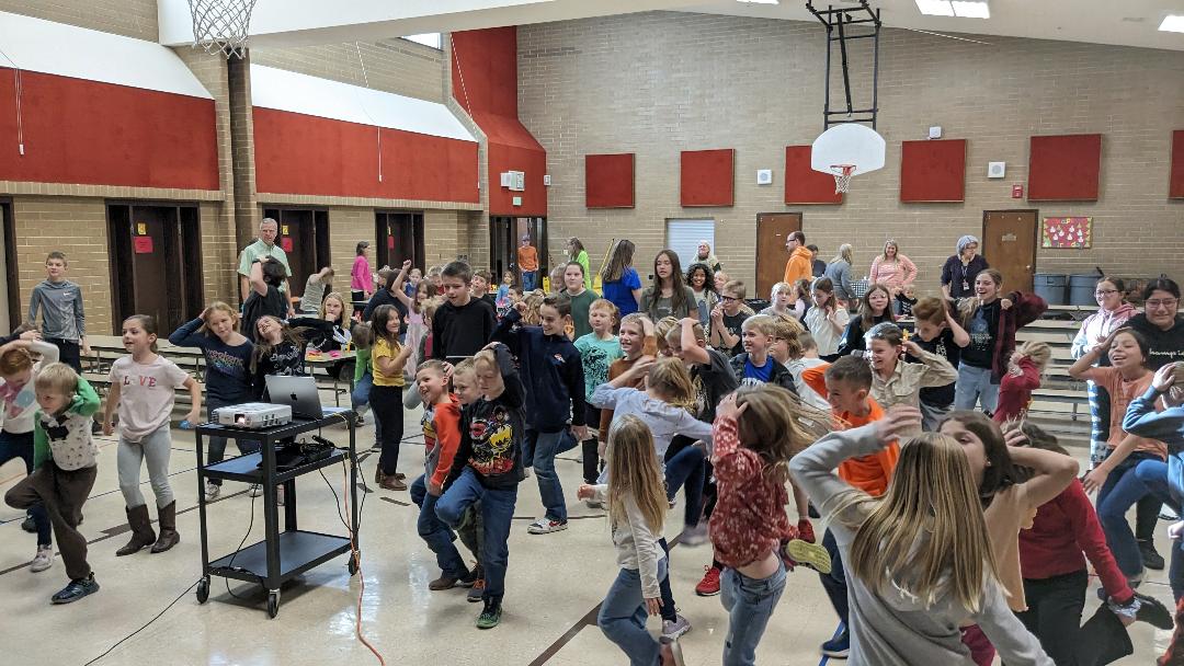 Spring City Elementary embraces holiday spirit with Reindeer Games ...